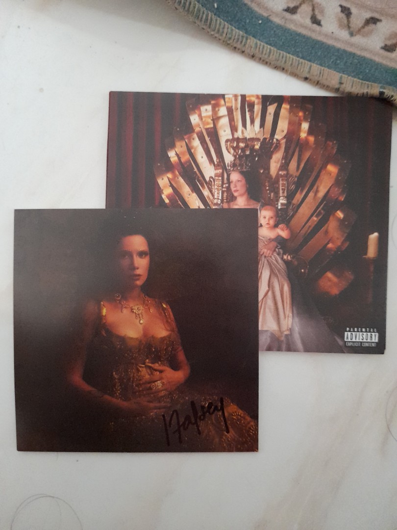 Signed album halsey, Hobbies & Toys, Collectibles & Memorabilia, K-Wave ...