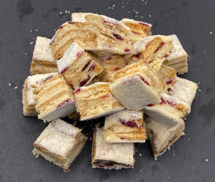 Snowflake crisps with cranberry, Food & Drinks, Homemade Bakes on Carousell