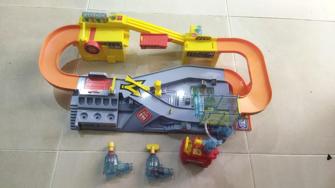 Track kereta tomica, Hobbies & Toys, Toys & Games on Carousell