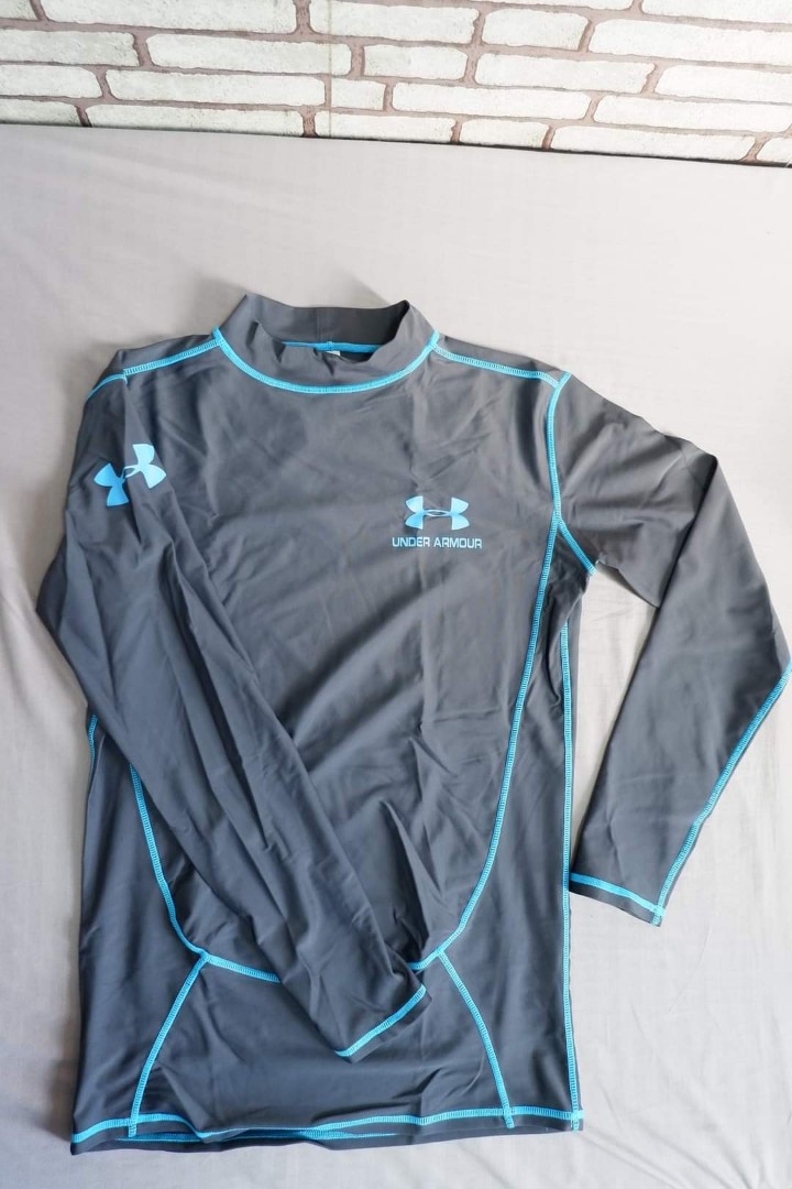 Under Armour Rash Guard, Women's Fashion, Swimwear, Rash guard on Carousell