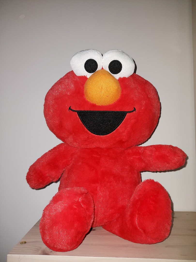 big Elmo soft toy, Hobbies & Toys, Toys & Games on Carousell