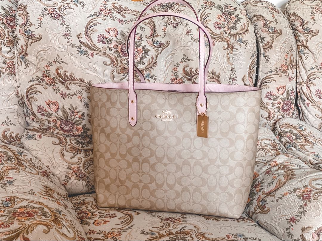 Coach Carryall tote, Luxury, Bags & Wallets on Carousell