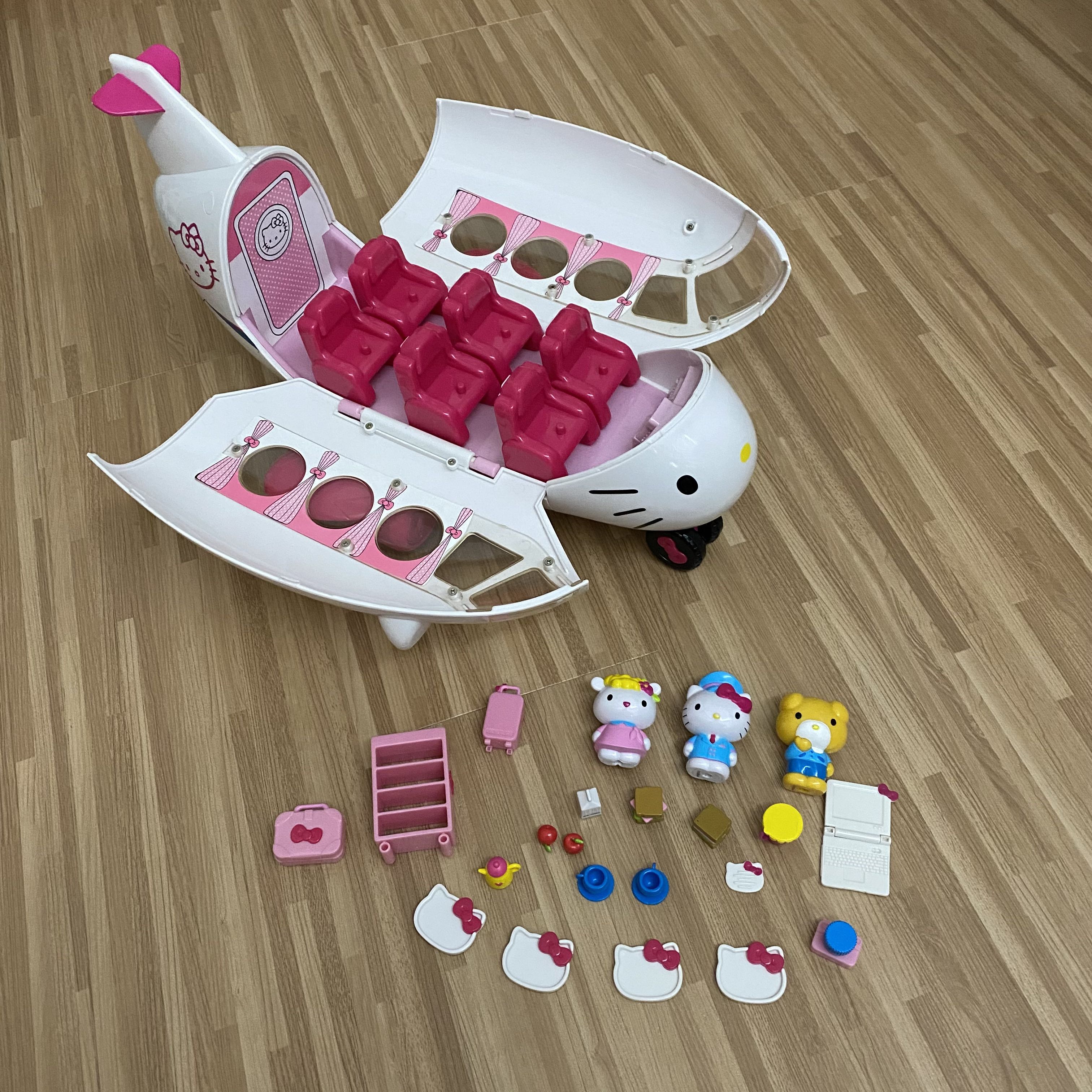 Hello Kitty Airline Playset Aeroplane Airplane Jumbo Plane Toy Set ...