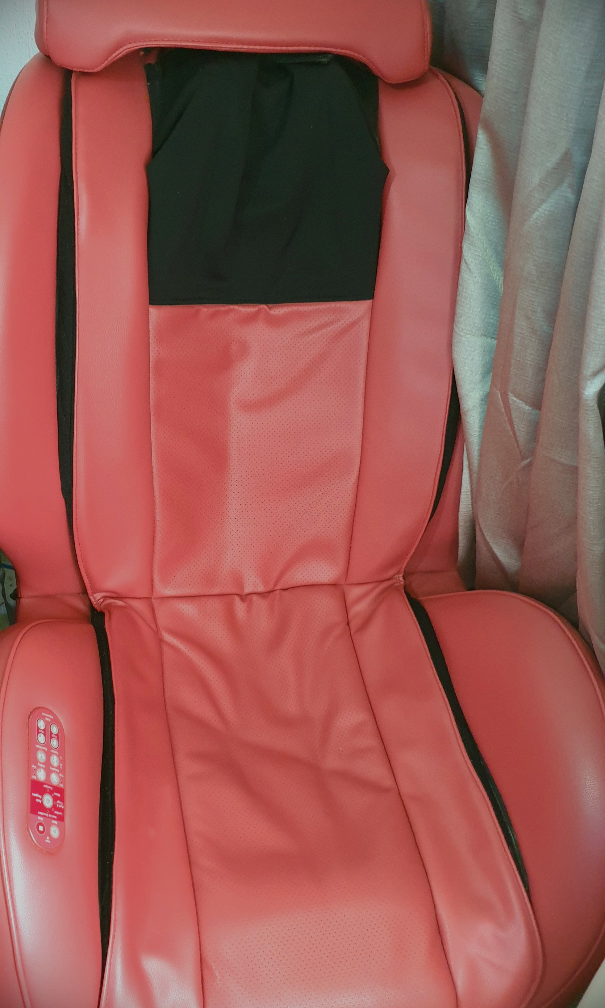 Osim Udivine mini massage chair, Health & Nutrition, Massage Devices on ...