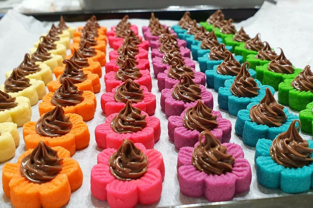 Rainbow nutella tarts, Food & Drinks, Homemade Bakes on Carousell