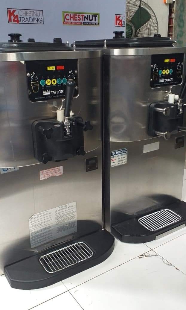 Taylor 706 ice cream machine, TV & Home Appliances, Kitchen Appliances ...