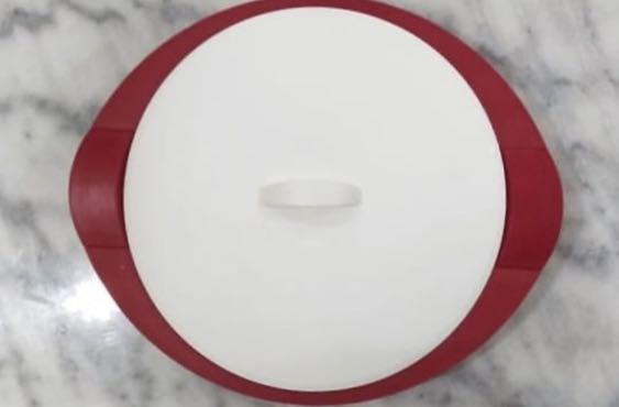 tupperware legacy server 4.5L, Kitchen & Appliances di Carousell