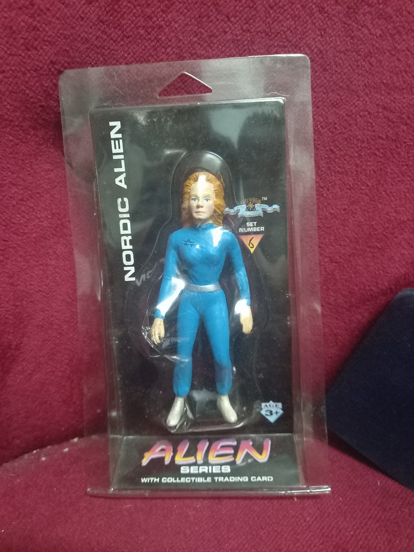 Vintage 1996 Shadowbox Nordic Alien, Hobbies & Toys, Toys & Games on ...