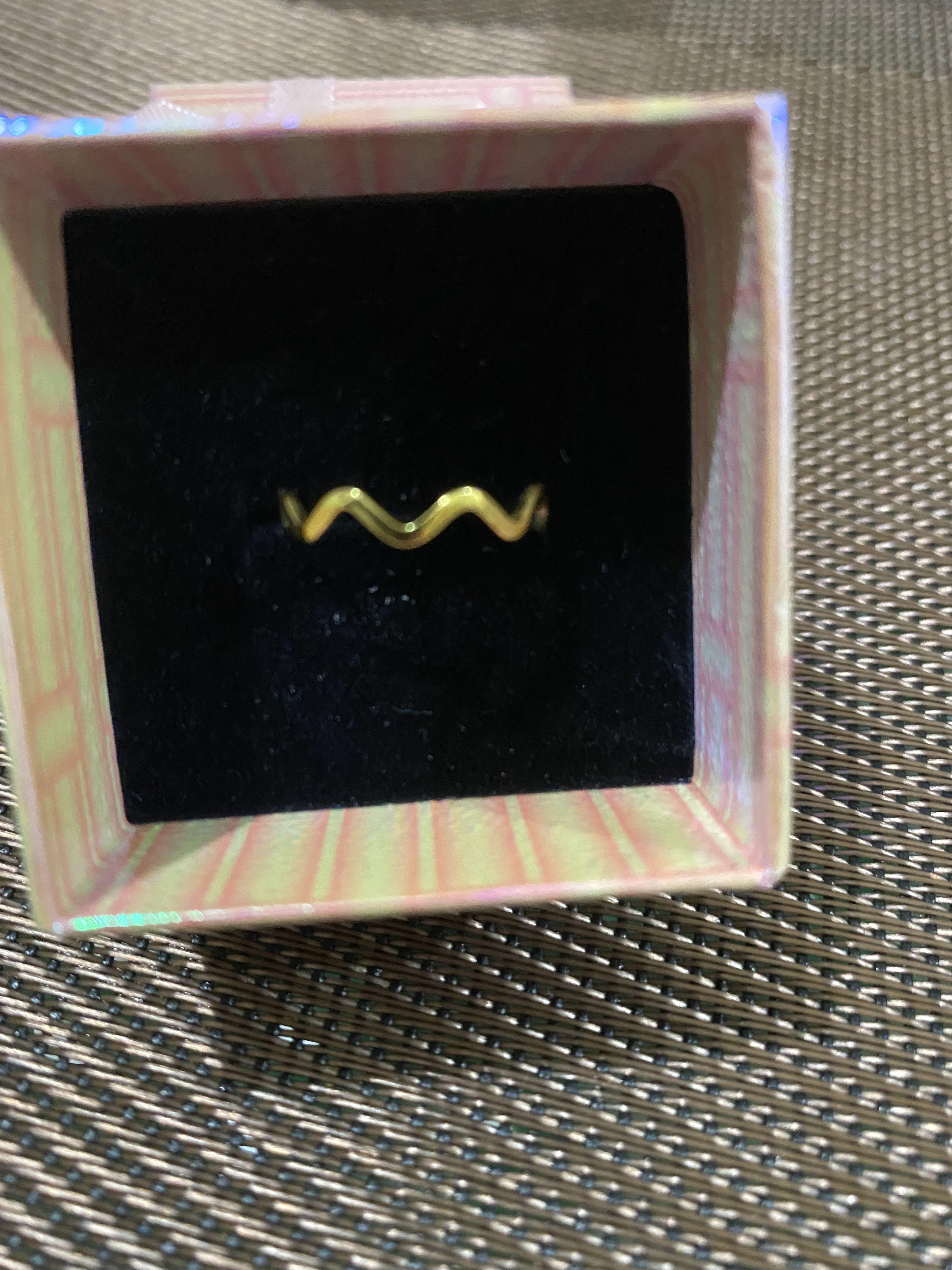 VSPL Saudi Gold 18K Wave Ring, Women's Fashion, Jewelry & Organizers ...