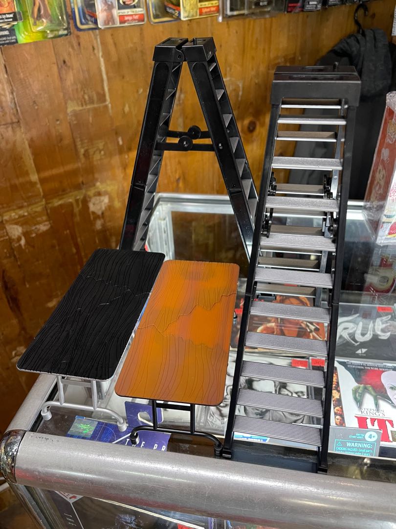WWE Mattel Heavy Duty Tall Ladders & 3Way Breaaway Tables, Hobbies ...