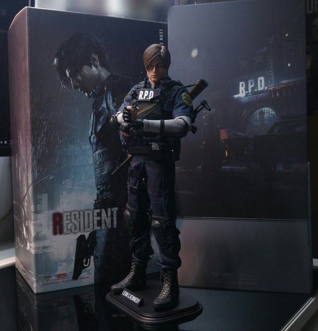 DamToys Resident Evil 2 Remake (RE2) Collectible Figurine Leon S ...