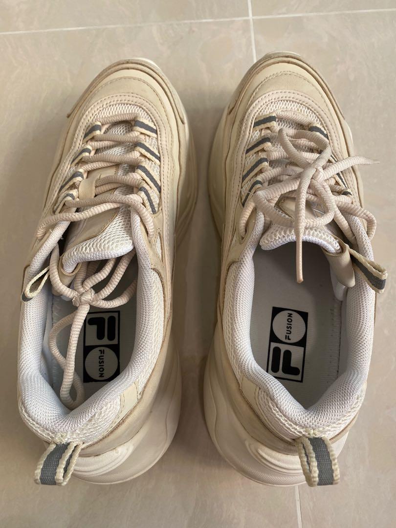 Fila Chunky Sneakers, Women's Fashion, Footwear, Sneakers on Carousell