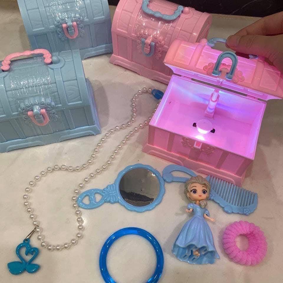 FROZEN TREASURE BOX, Babies & Kids, Infant Playtime on Carousell