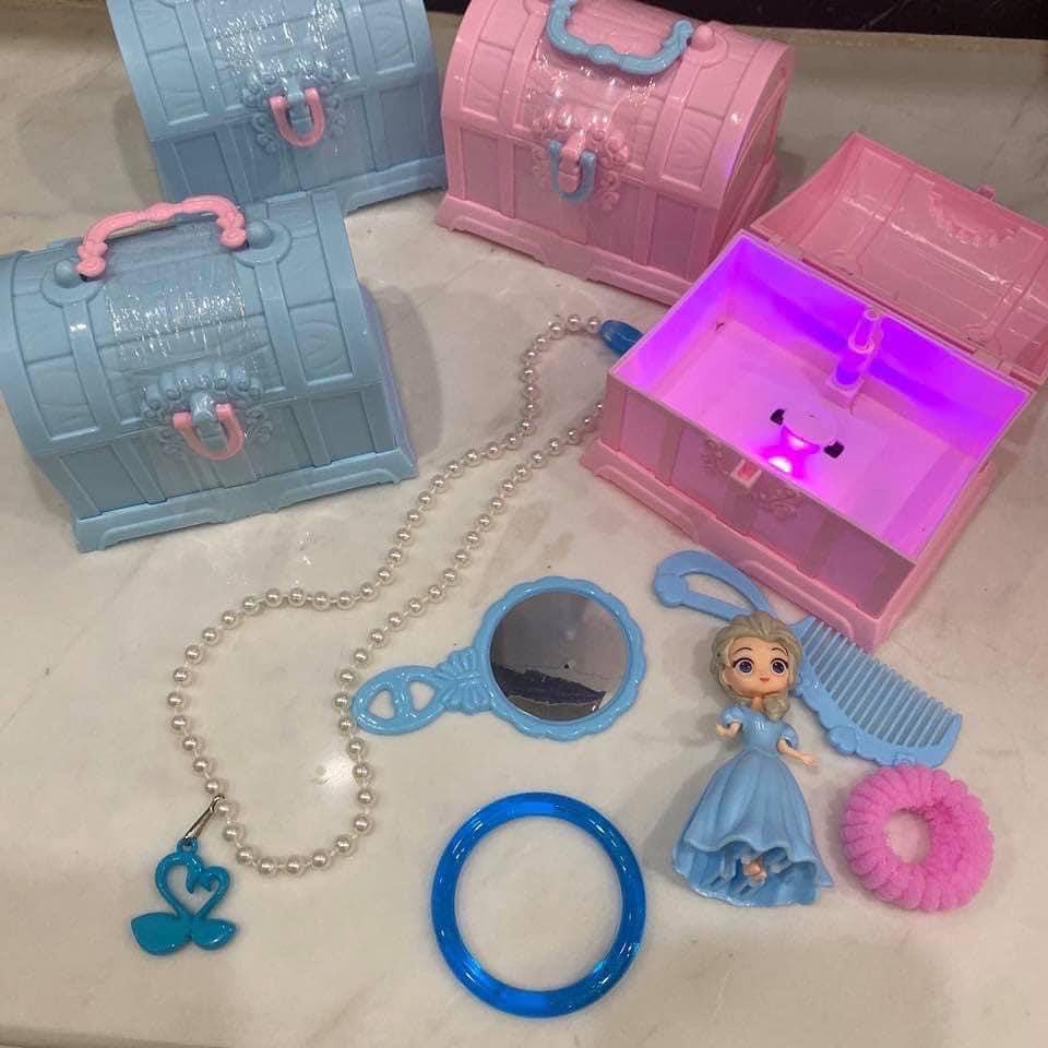 FROZEN TREASURE BOX, Babies & Kids, Infant Playtime on Carousell