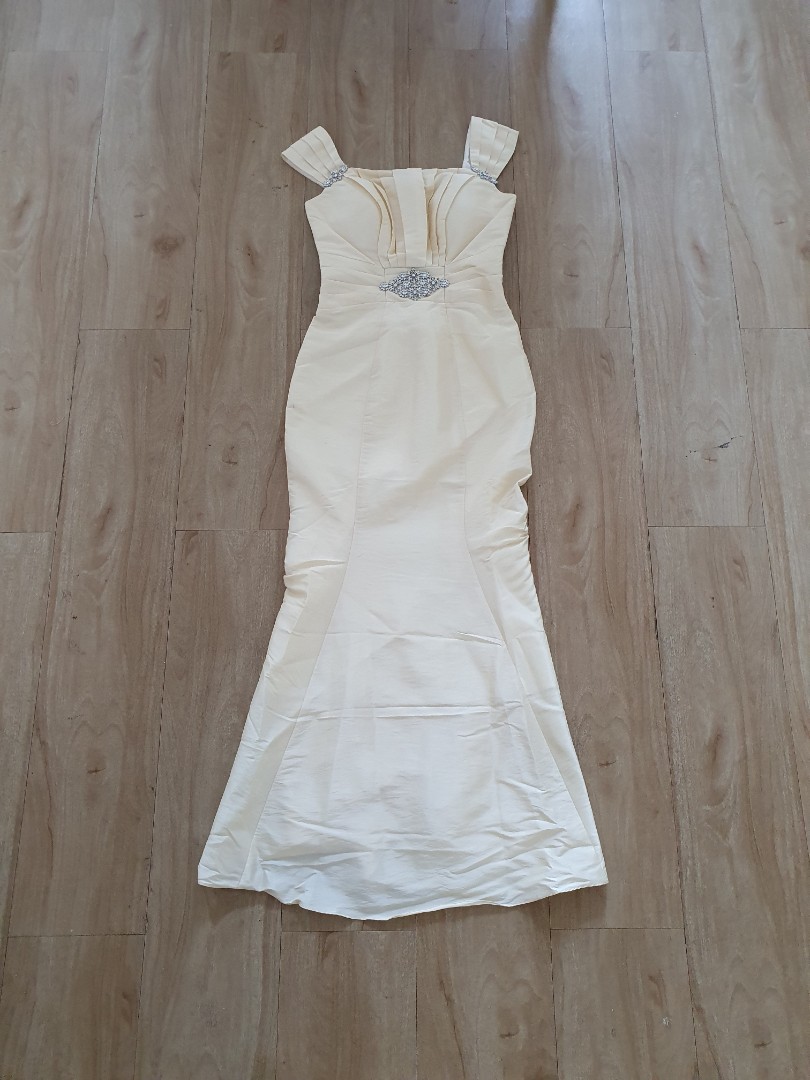 Gaun Pesta Mermaid, Fesyen Wanita, Pakaian Wanita, Gaun & Rok di Carousell