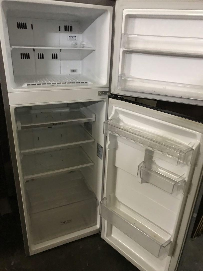 LG 208l 2 door fridge / refrigerator, TV & Home Appliances, Kitchen ...