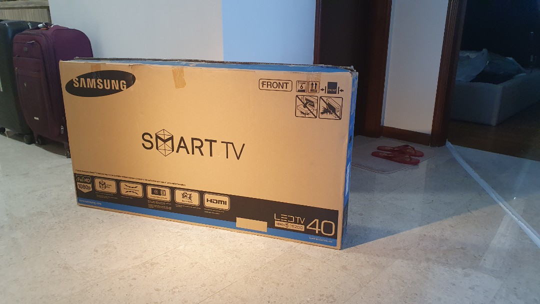 Samsung 5200 40", TV & Home Appliances, TV & Entertainment, TV on Carousell