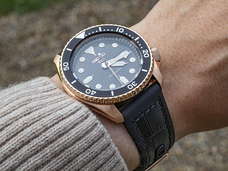 Seiko Rose gold and black diver SRPD76K1, Men's Fashion, Watches ...