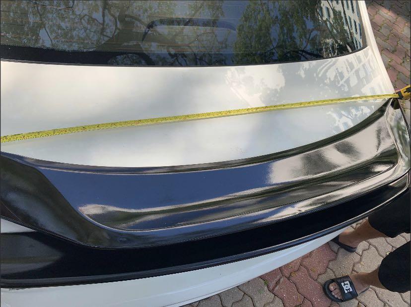 Universal ducktail spoiler in glossy black / cf, Car Accessories ...