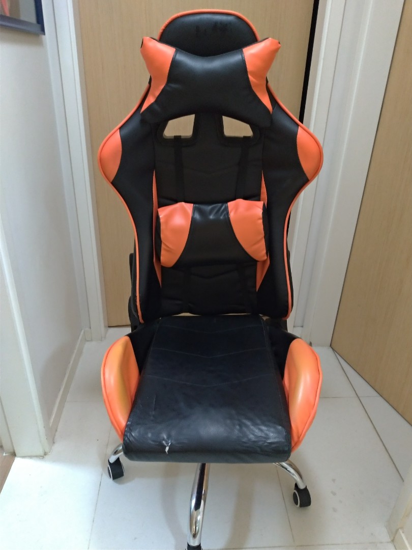 Used gaming chair, Furniture & Home Living, Furniture, Chairs on Carousell