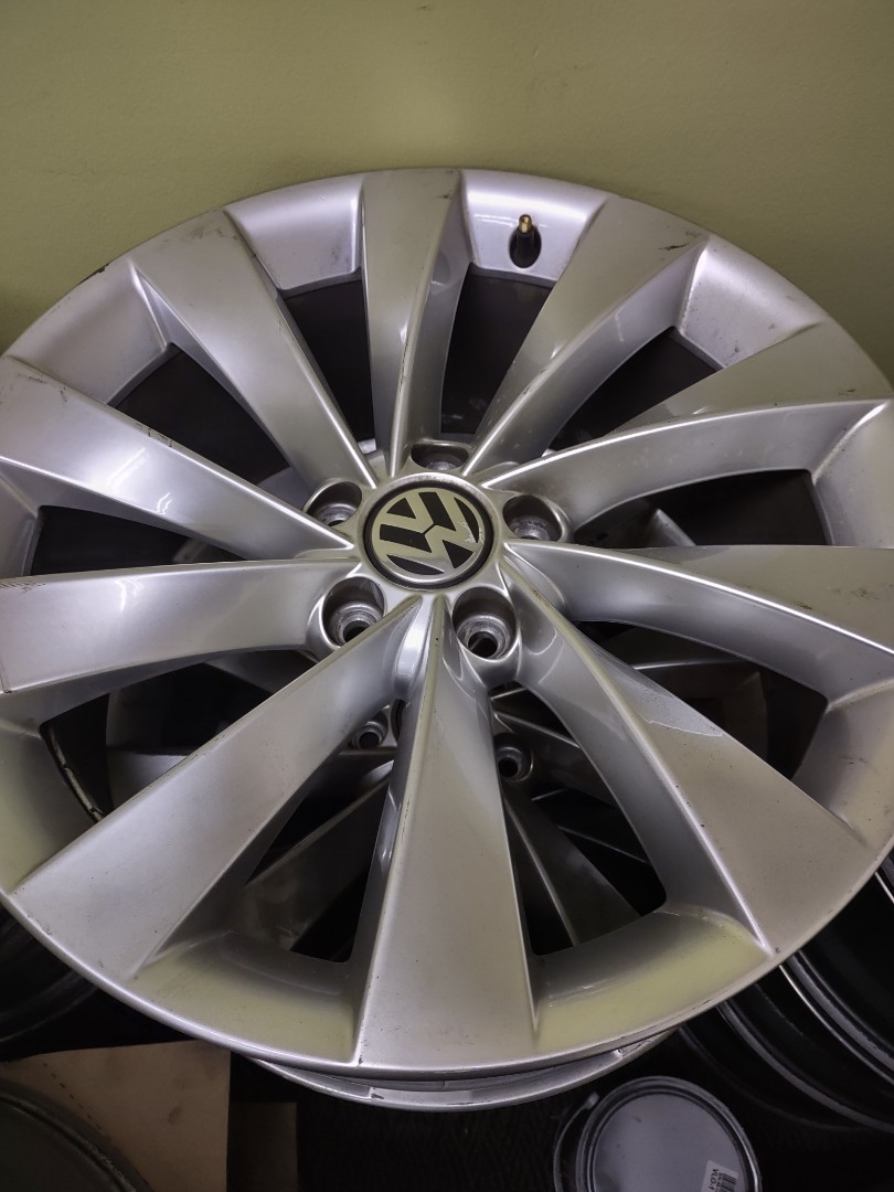 VW original 18 rim, Car Accessories, Tyres & Rims on Carousell