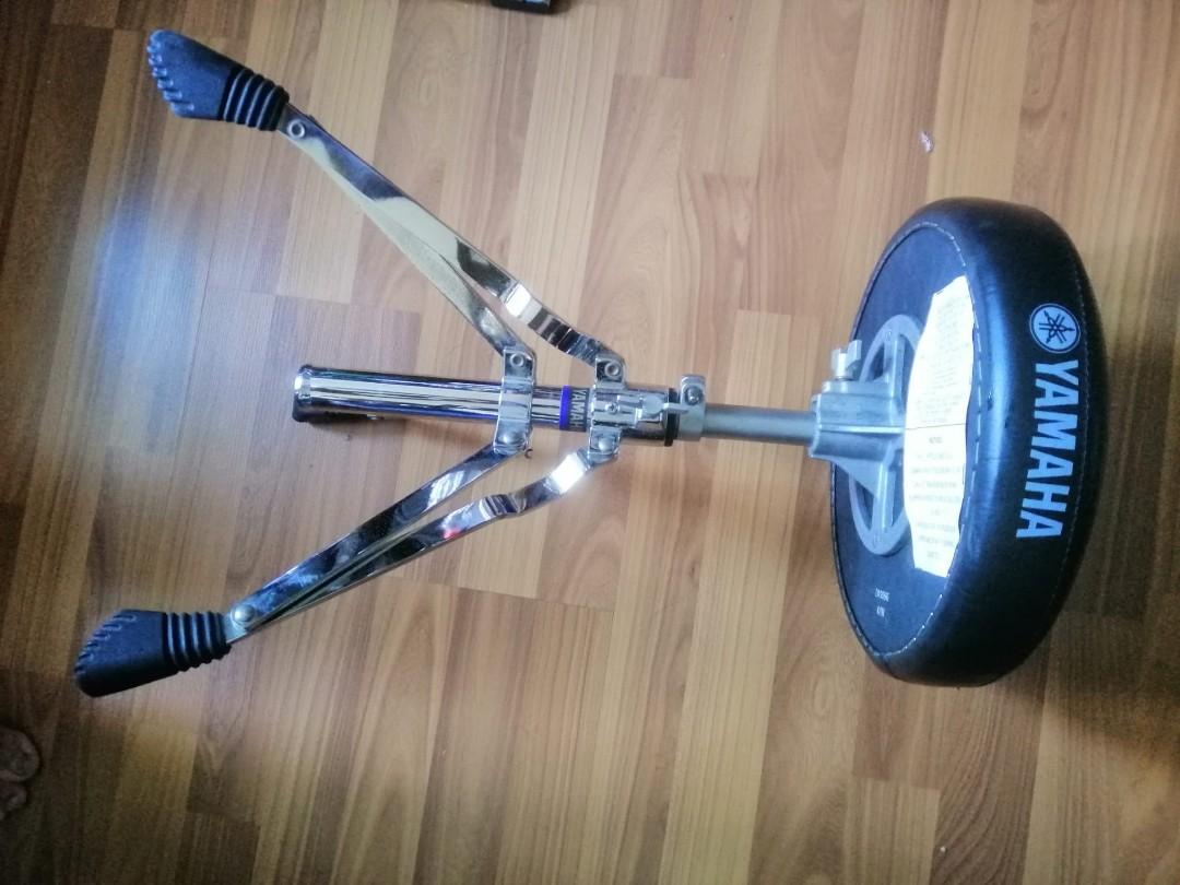 Yamaha drum stool, Hobbies & Toys, Music & Media, Musical Instruments ...