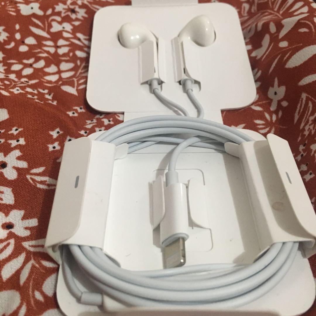 Apple iPhone iPad Lightning Earpods Headset, Mobile Phones & Gadgets ...