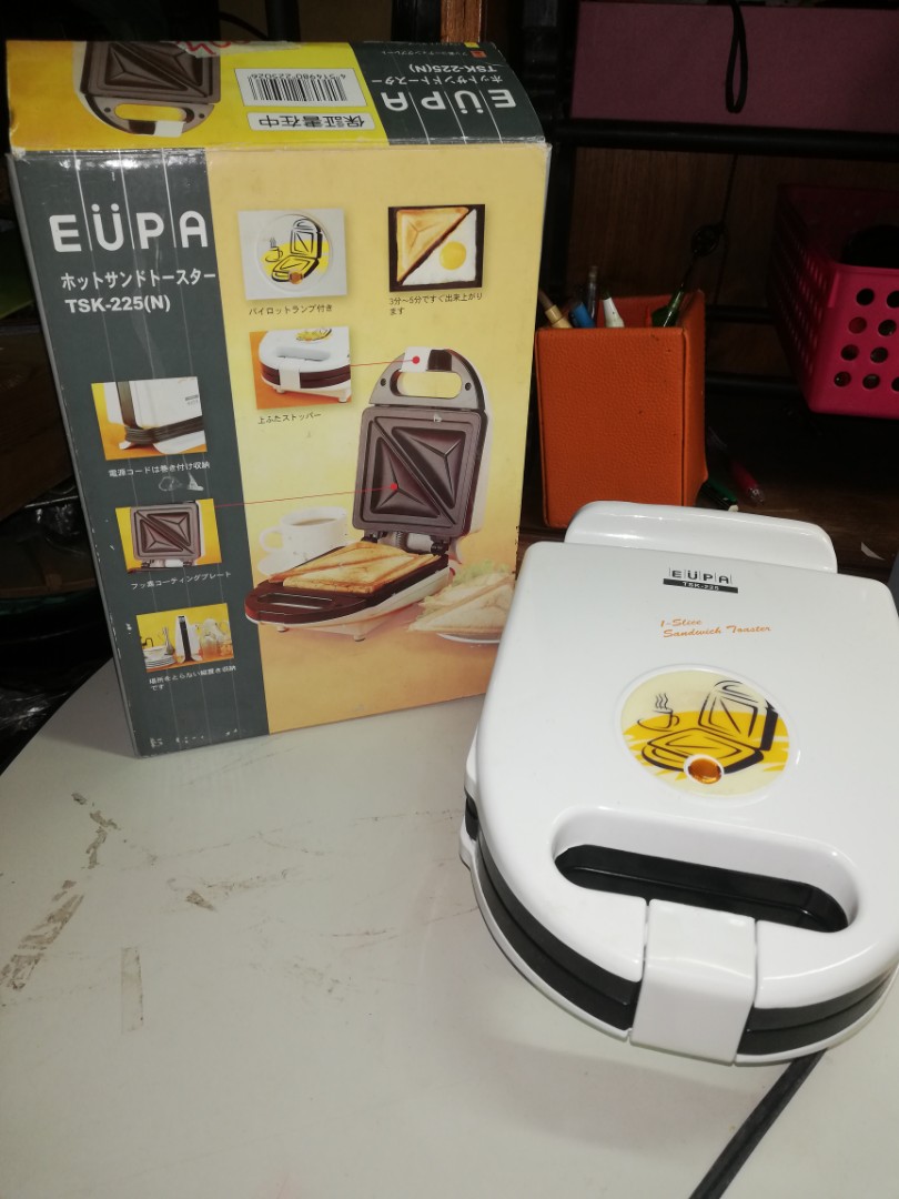 Eupa sandwich toaster, Furniture & Home Living, Kitchenware & Tableware, Bakeware on Carousell
