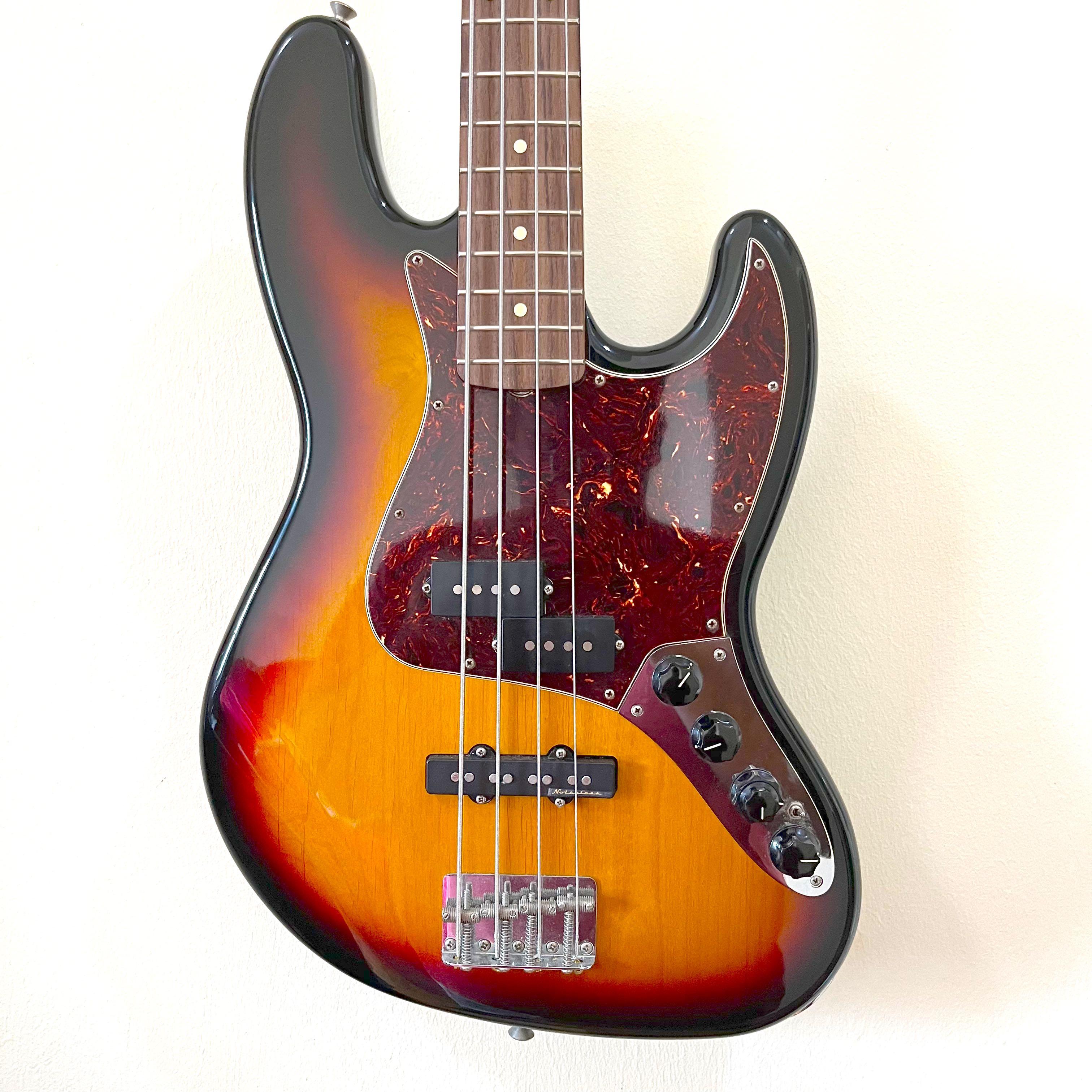 Fender Reggie Hamilton Jazz Bass Guitar, Hobbies & Toys, Music & Media ...