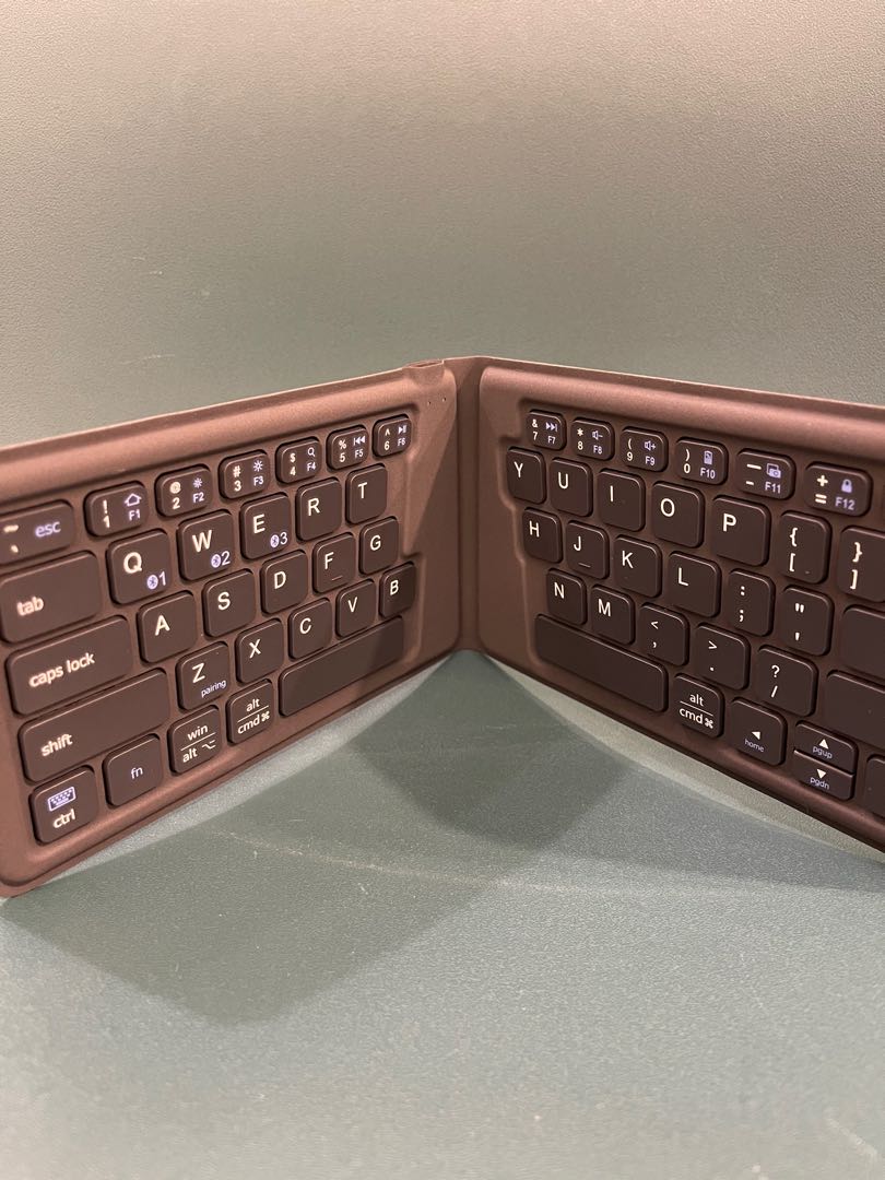 iClever IC-BK06 灰絨面折疊藍牙鍵盤Foldable Bluetooth Keyboard, 電腦&科技, 電腦周邊及配件 ... iClever IC-BK06 灰絨面折疊藍牙鍵盤Foldable Bluetooth Keyboard, 電腦&科技, 電腦周邊及配件 ...
