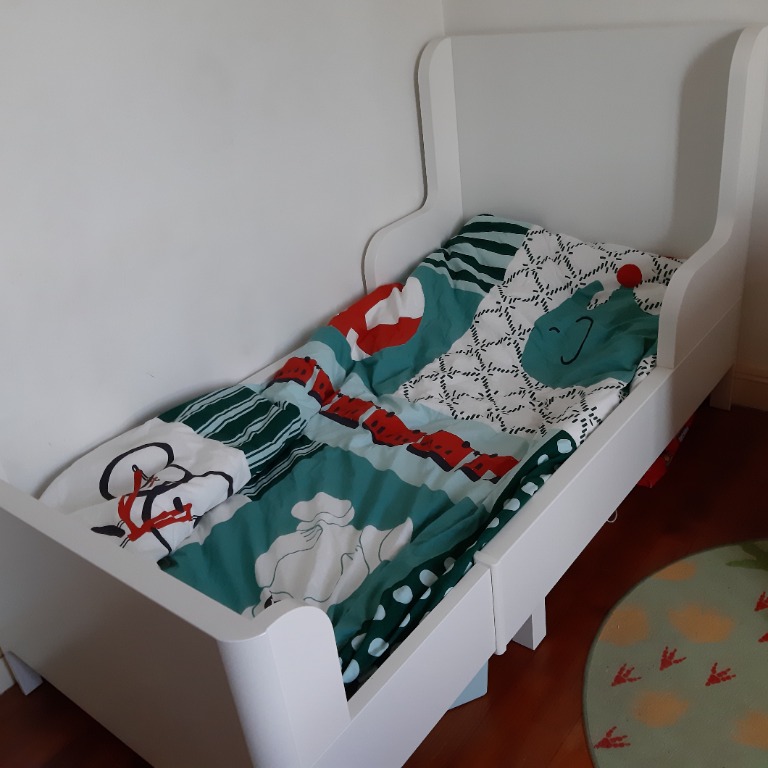 IKEA extendable kids bed clearance (extendable mattress included ...