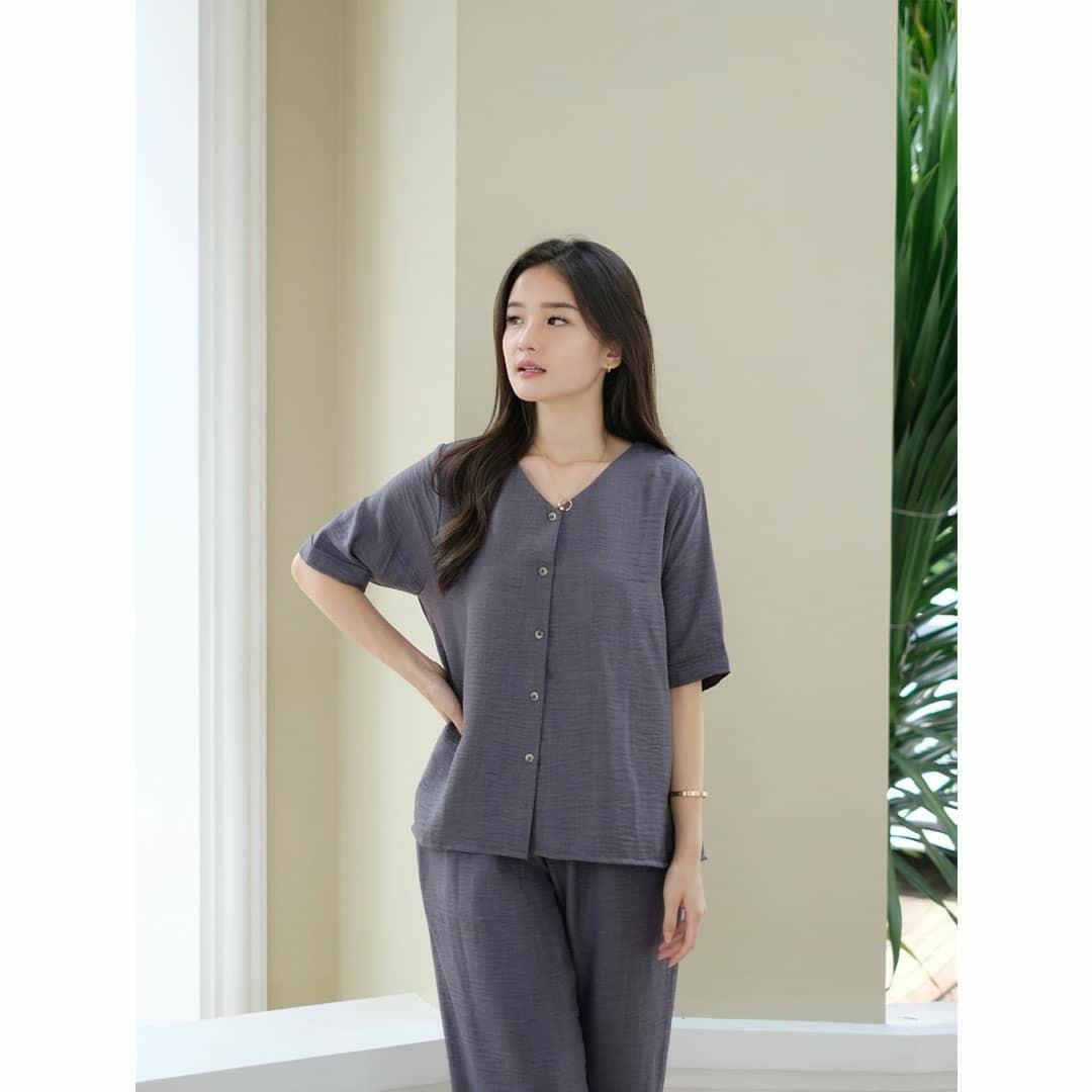 JS980 Gwenny Airflow Set, Fesyen Wanita, Pakaian Wanita, Lainnya di ...