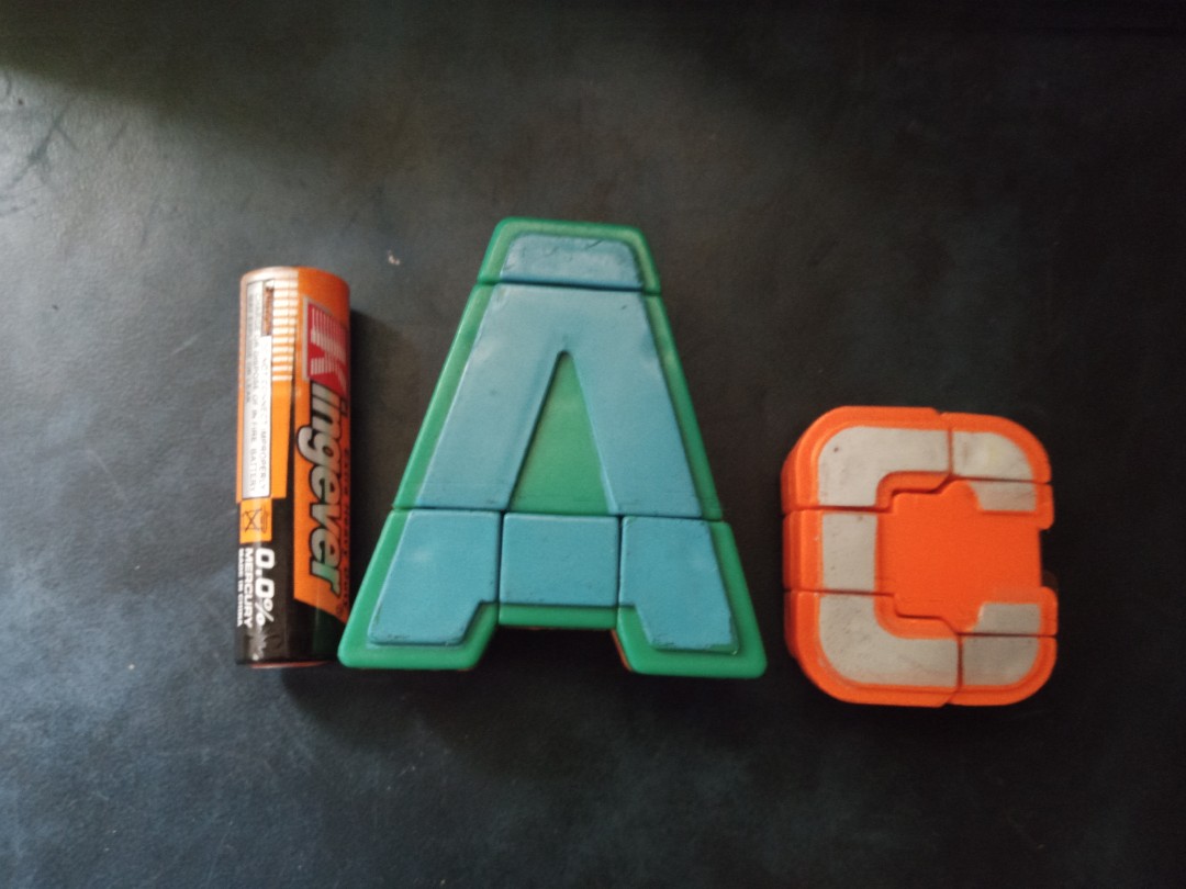 Letra bot set, Hobbies & Toys, Toys & Games on Carousell