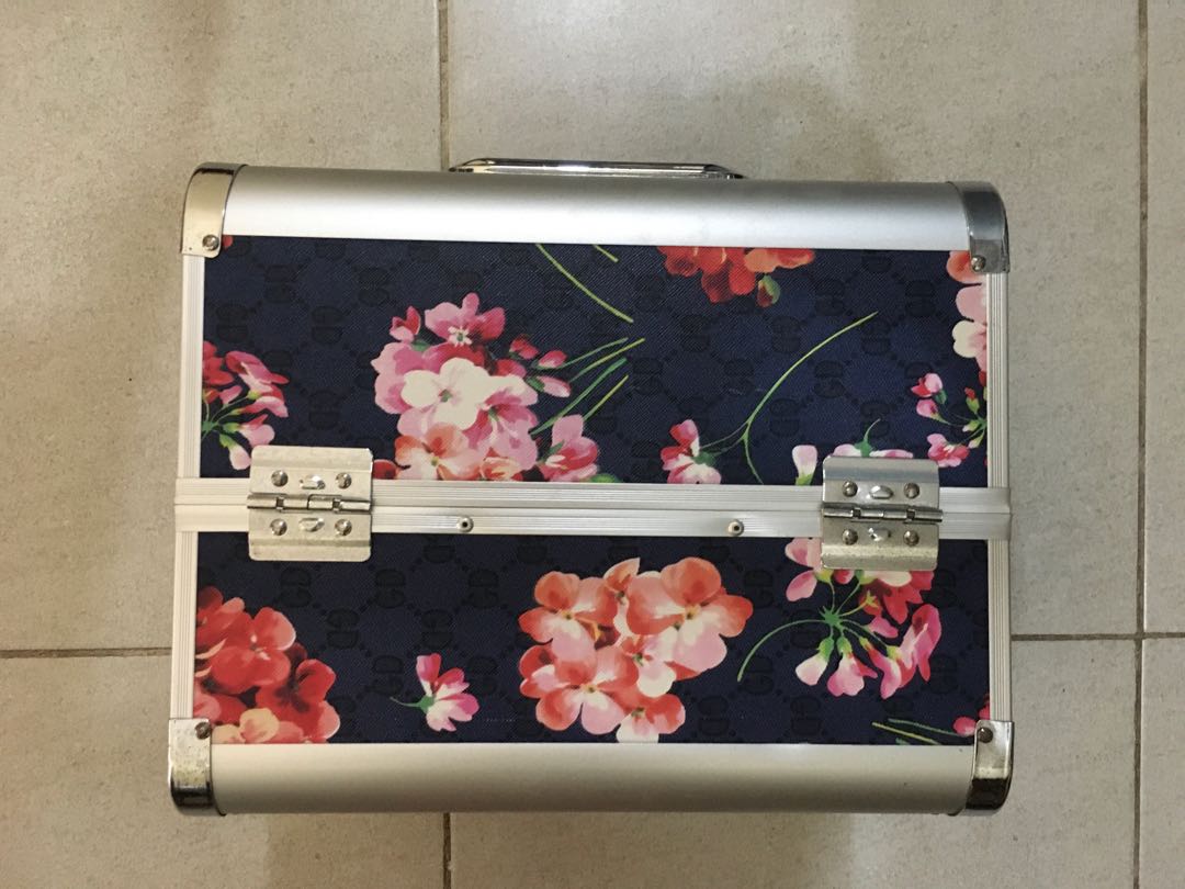 Make up tool box, Beauty & Personal Care, Face, Makeup on Carousell