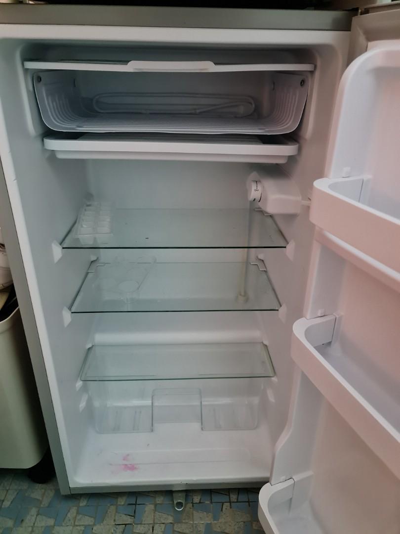 Midea 93L fridge, TV & Home Appliances, Kitchen Appliances, Refrigerators & Freezers on Carousell