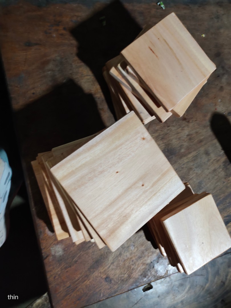 Patungan ng baso, Furniture & Home Living, Furniture, Other Home ...