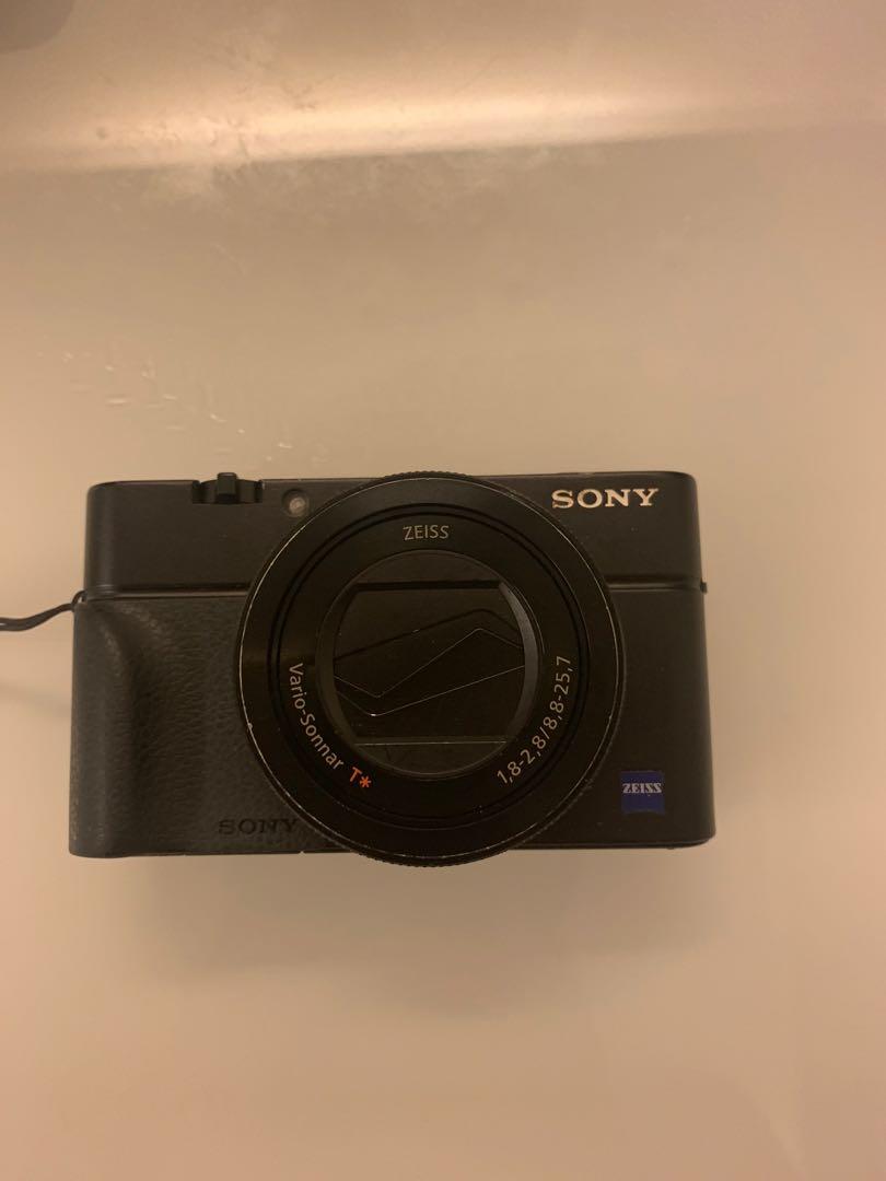 Sony rx100iv mark 4 camera, Photography, Cameras on Carousell