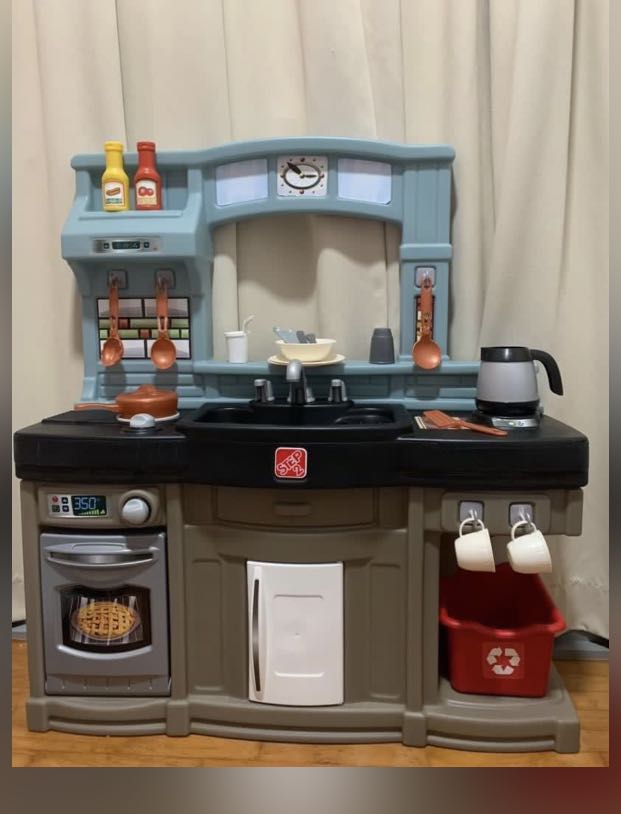 Step 2 kitchen play set, Babies & Kids, Infant Playtime on Carousell
