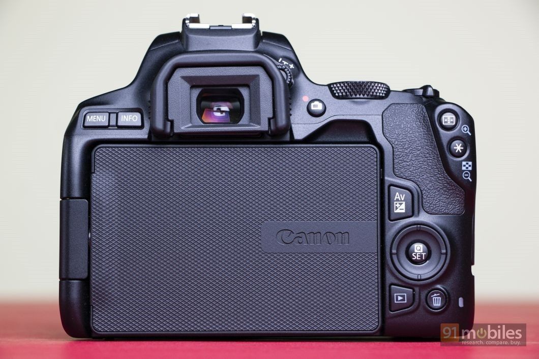 Canon EOS 200D Mark II, Photography, Cameras on Carousell