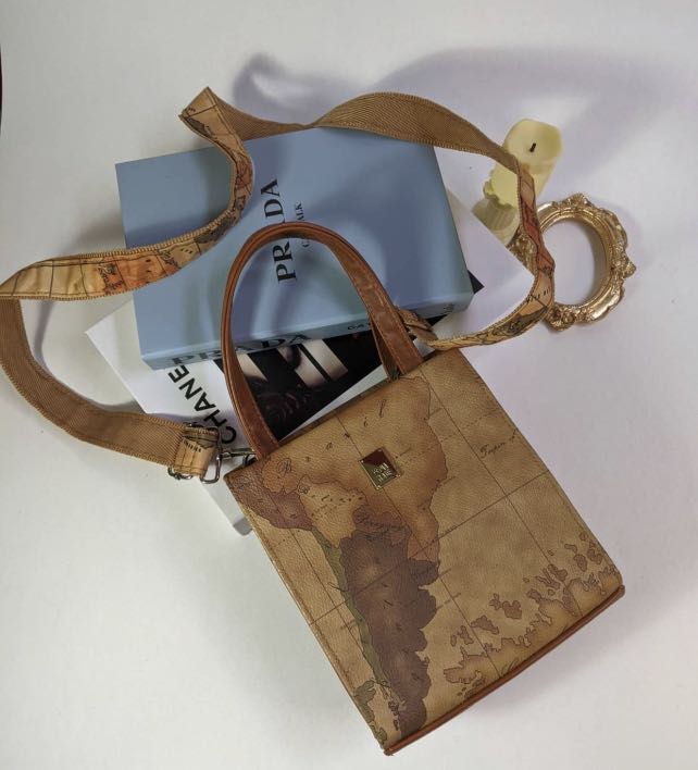 Prima Classe Map Bag (Alviero Martini), Women's Fashion, Bags & Wallets ...