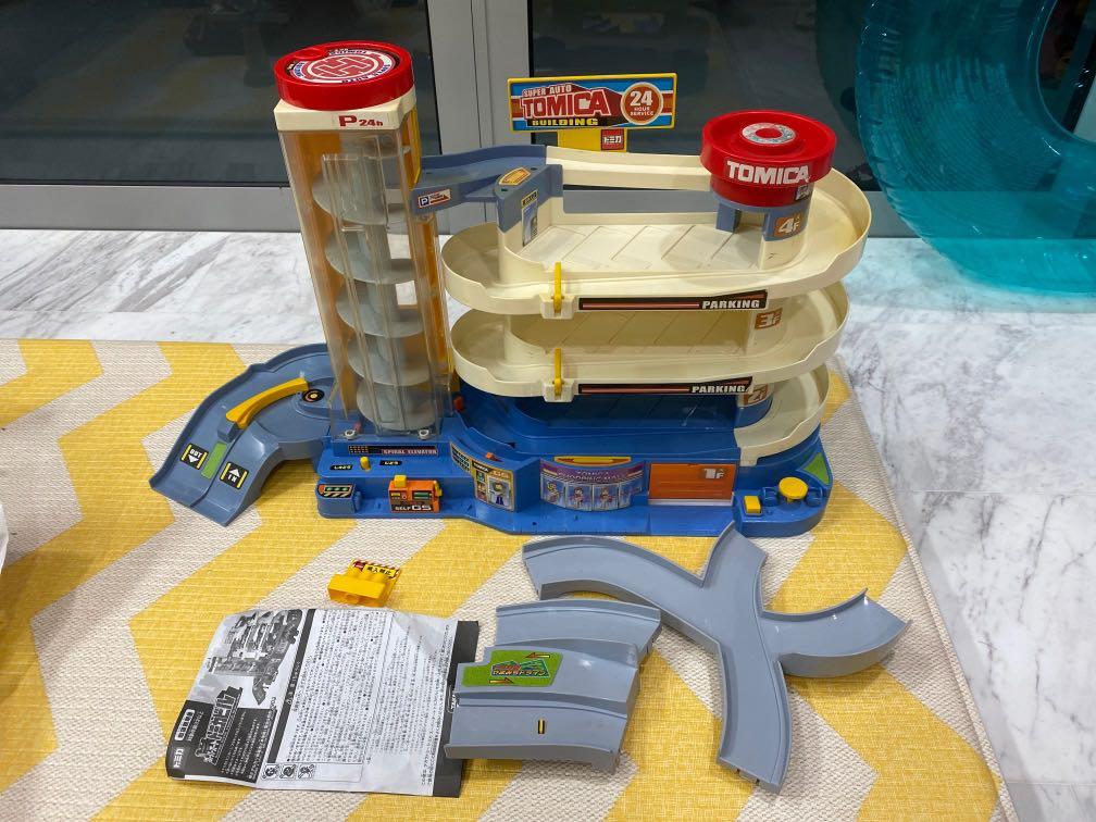 Tomica Garage, Babies & Kids, Infant Playtime on Carousell