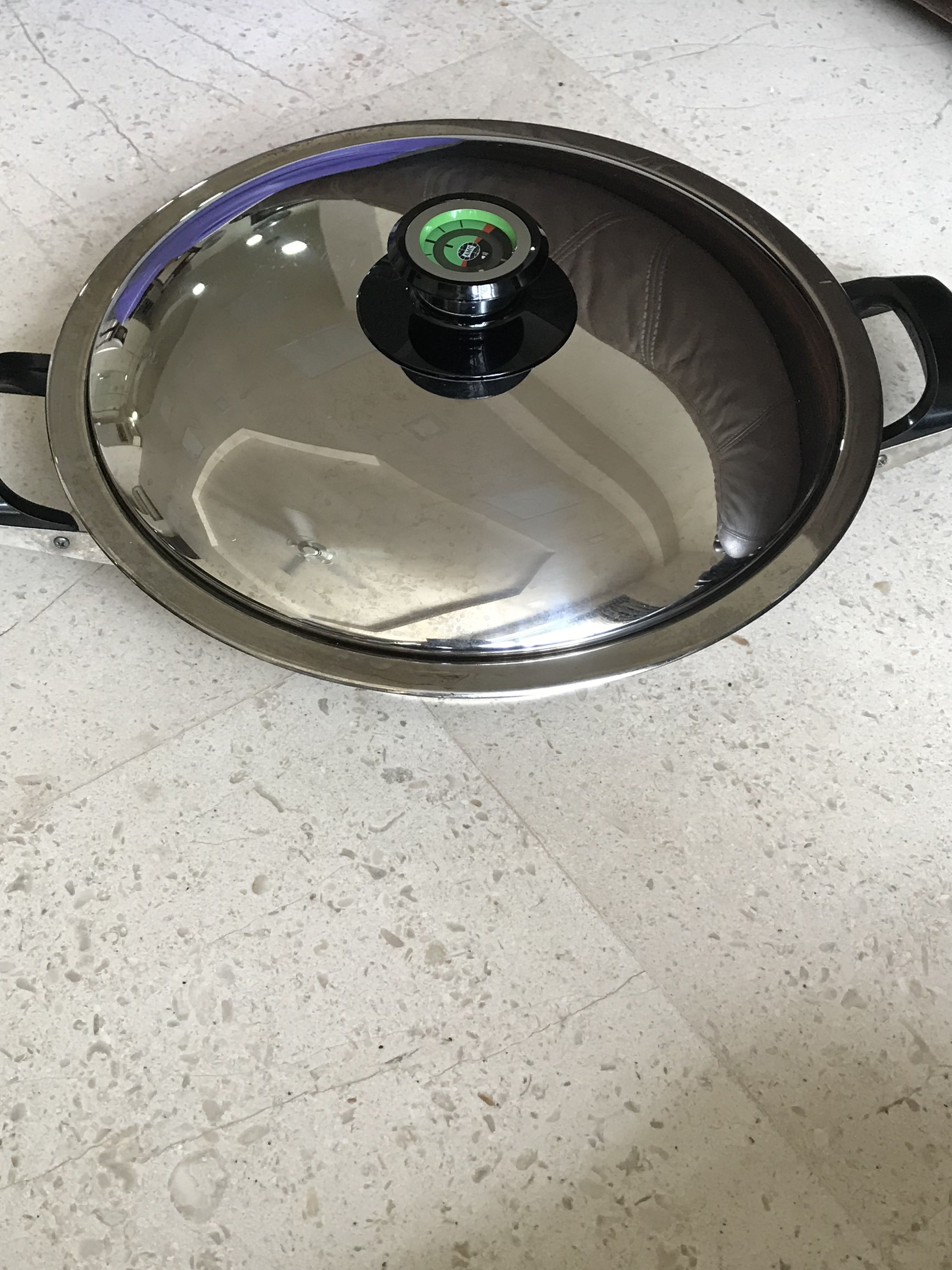 AMC Stainless Steel Wok/ pan, Furniture & Home Living, Kitchenware ...