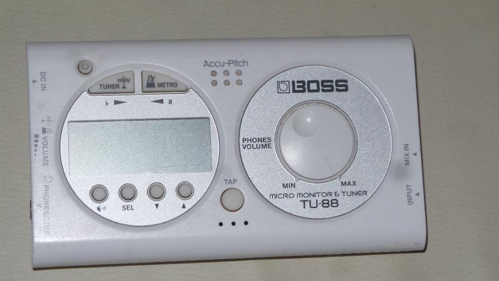 BOSS TU-88 Micro Monitor and Tuner, Hobbies & Toys, Music & Media ...