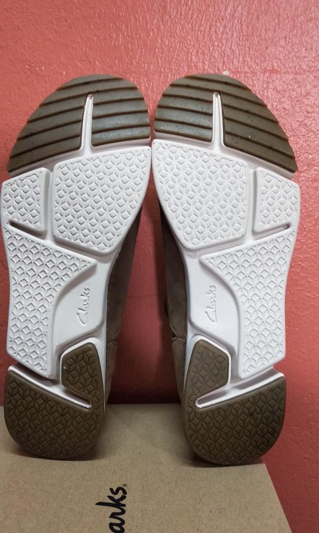 Clarks Tri Spark UK 7, Men's Fashion, Footwear, Sneakers on Carousell