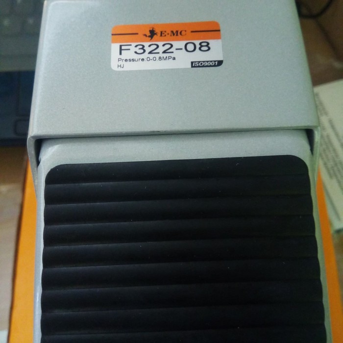 EMC foot valve F322-08, Commercial & Industrial, Industrial Equipment ...