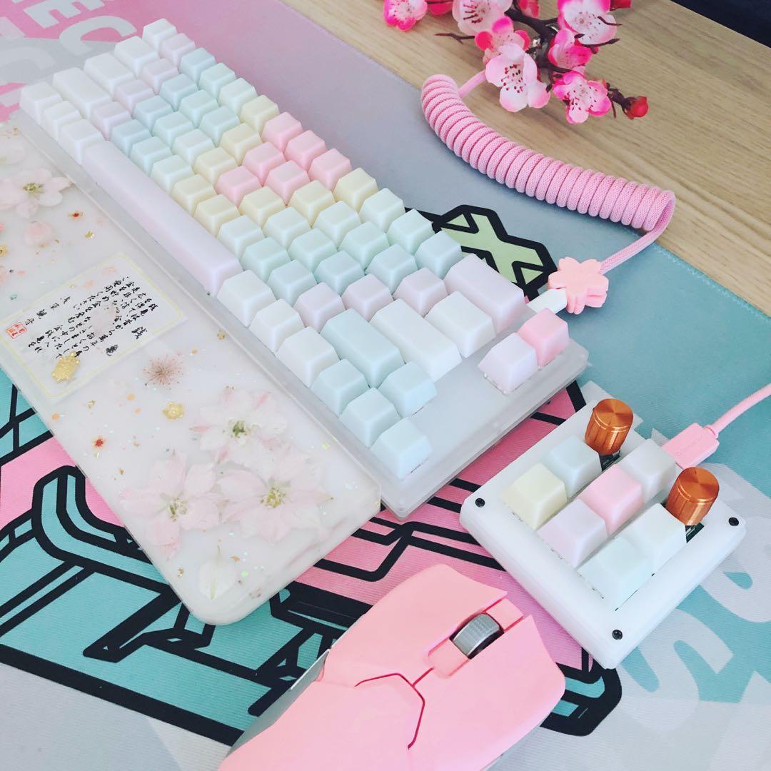 Rainbow Pom Jelly Keycaps Frosted Jelly keycaps with no carving ...