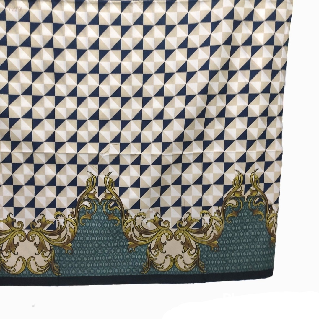 Sold Out Kain Batik Corak Modern Tradisional Simetri Putih Hitam Emas ...