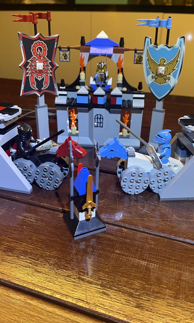 Lego vintage 8779 complete great condition Knights' Kingdom, Hobbies ...