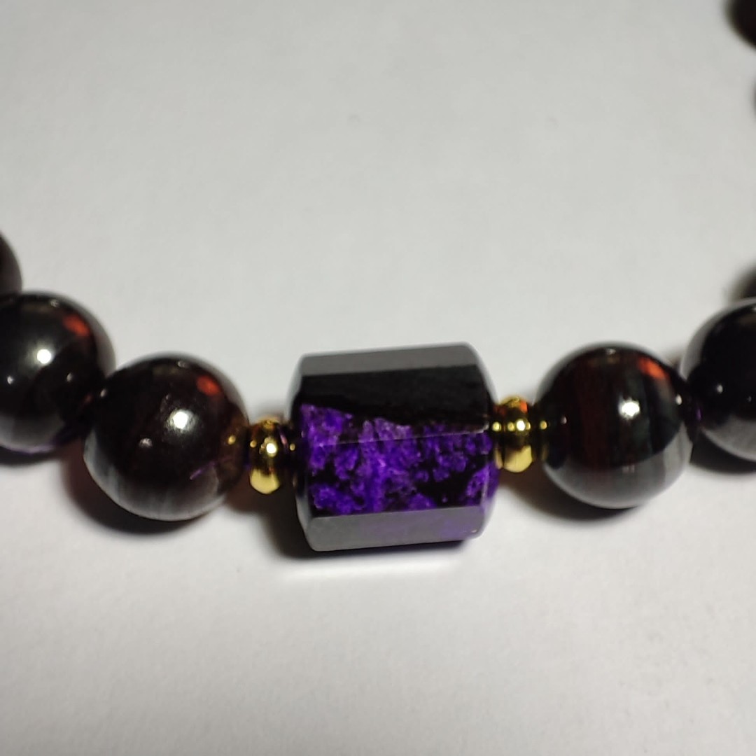 Natural Sugilite Bracelet, Women's Fashion, Jewelry & Organisers, Bracelets on Carousell
