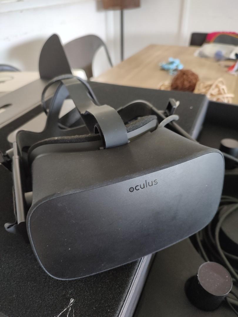 Oculus rift V2 with controller, Video Gaming, Gaming Accessories ...